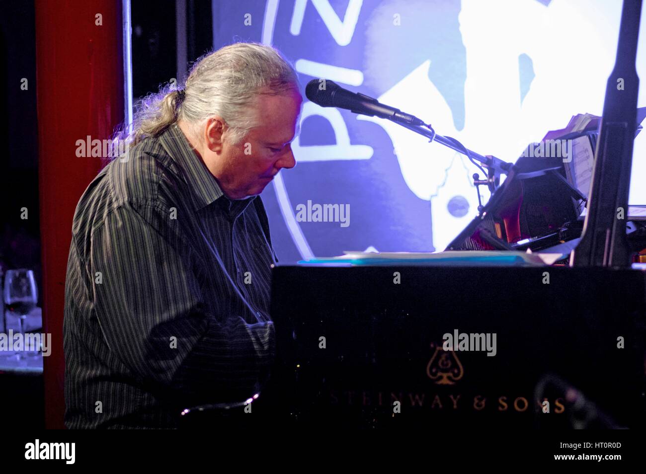 Pizza express dean st hi-res stock photography and images - Alamy