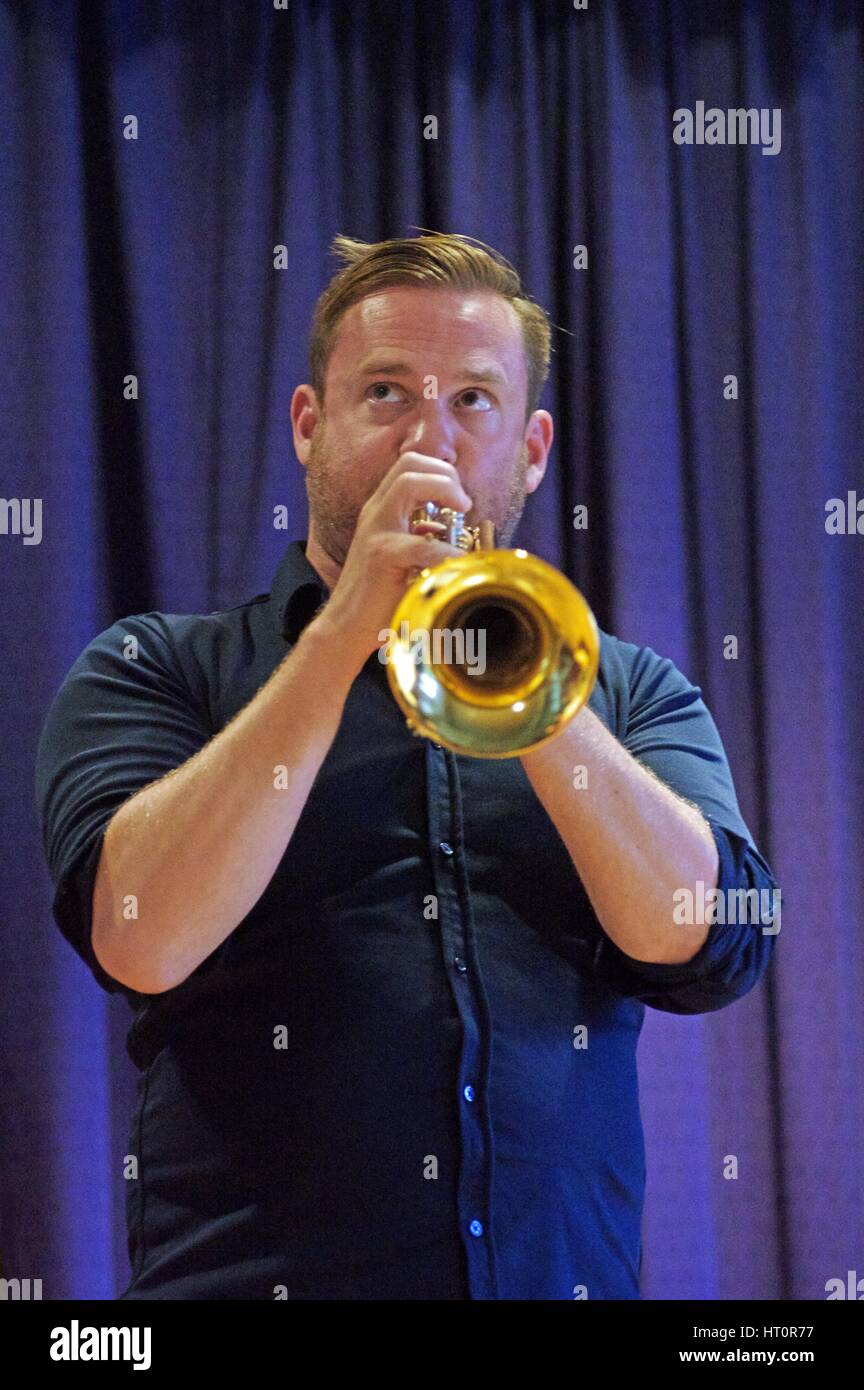 Quentin collins hi-res stock photography and images - Alamy