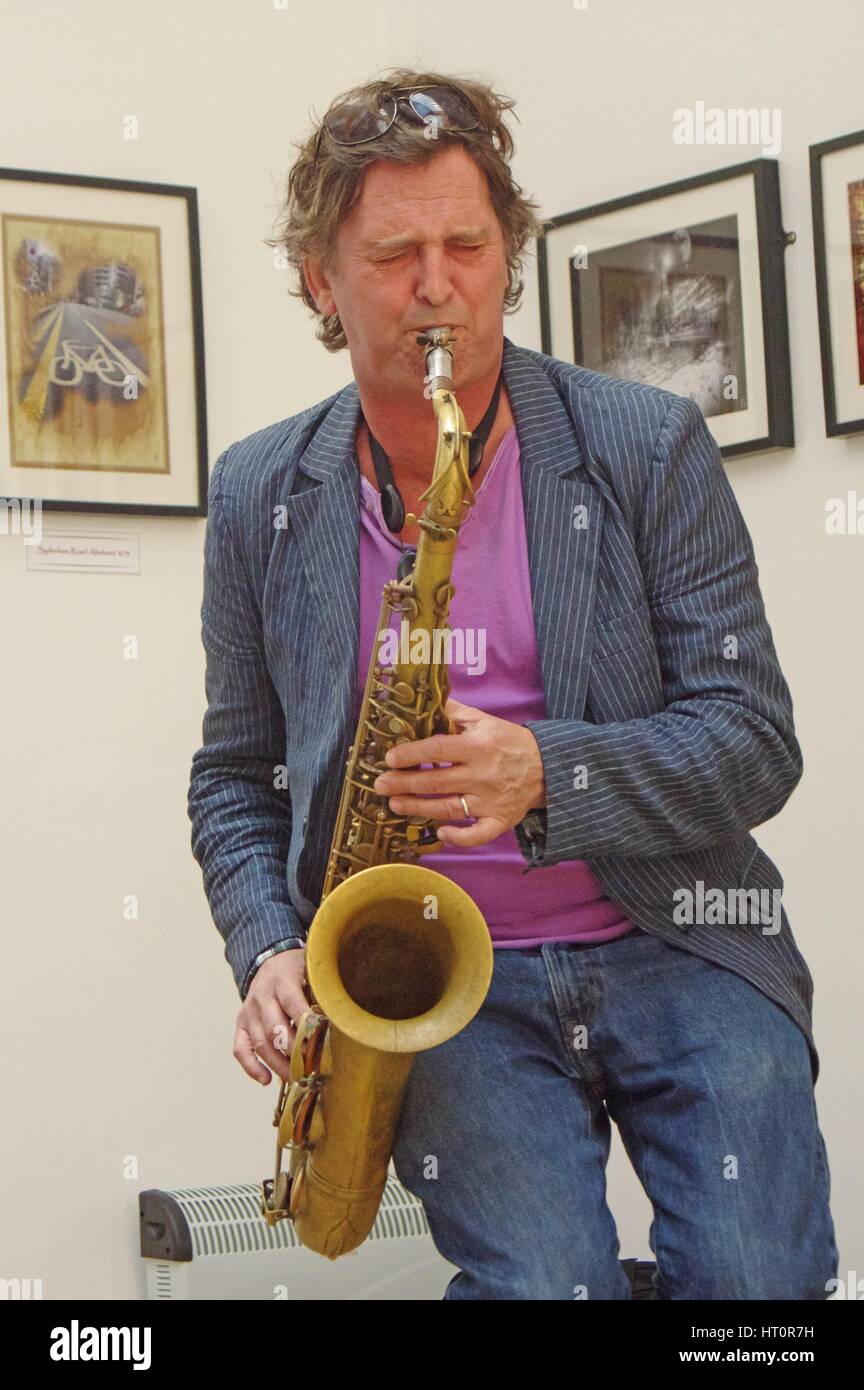 Ed jones saxophone hi-res stock photography and images - Alamy