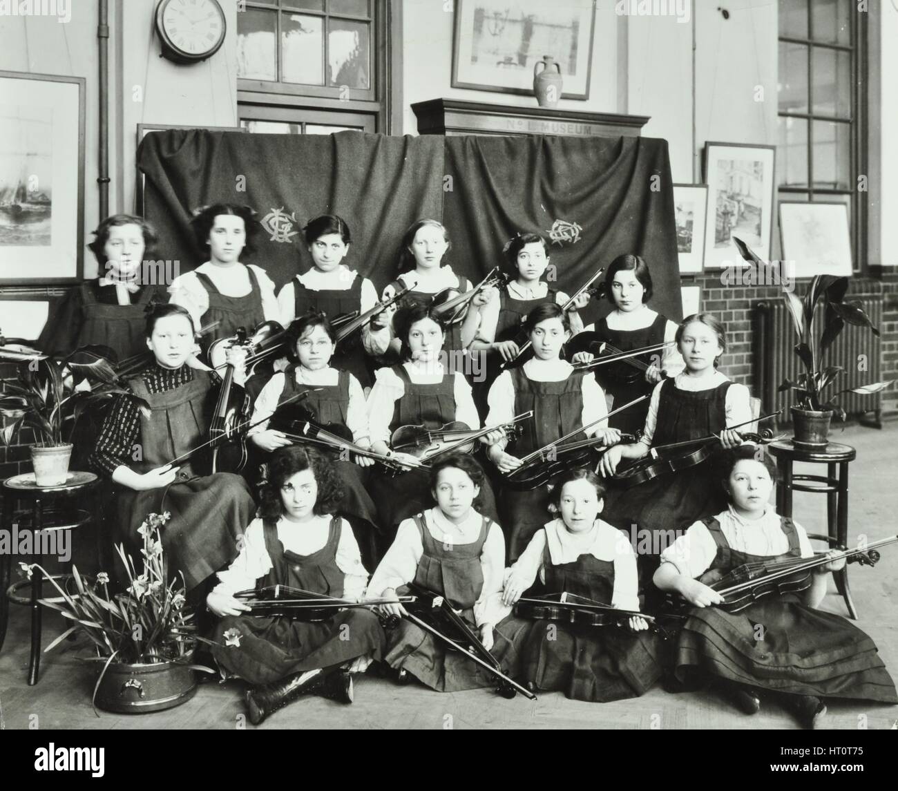1900s school music hi-res stock photography and images - Alamy