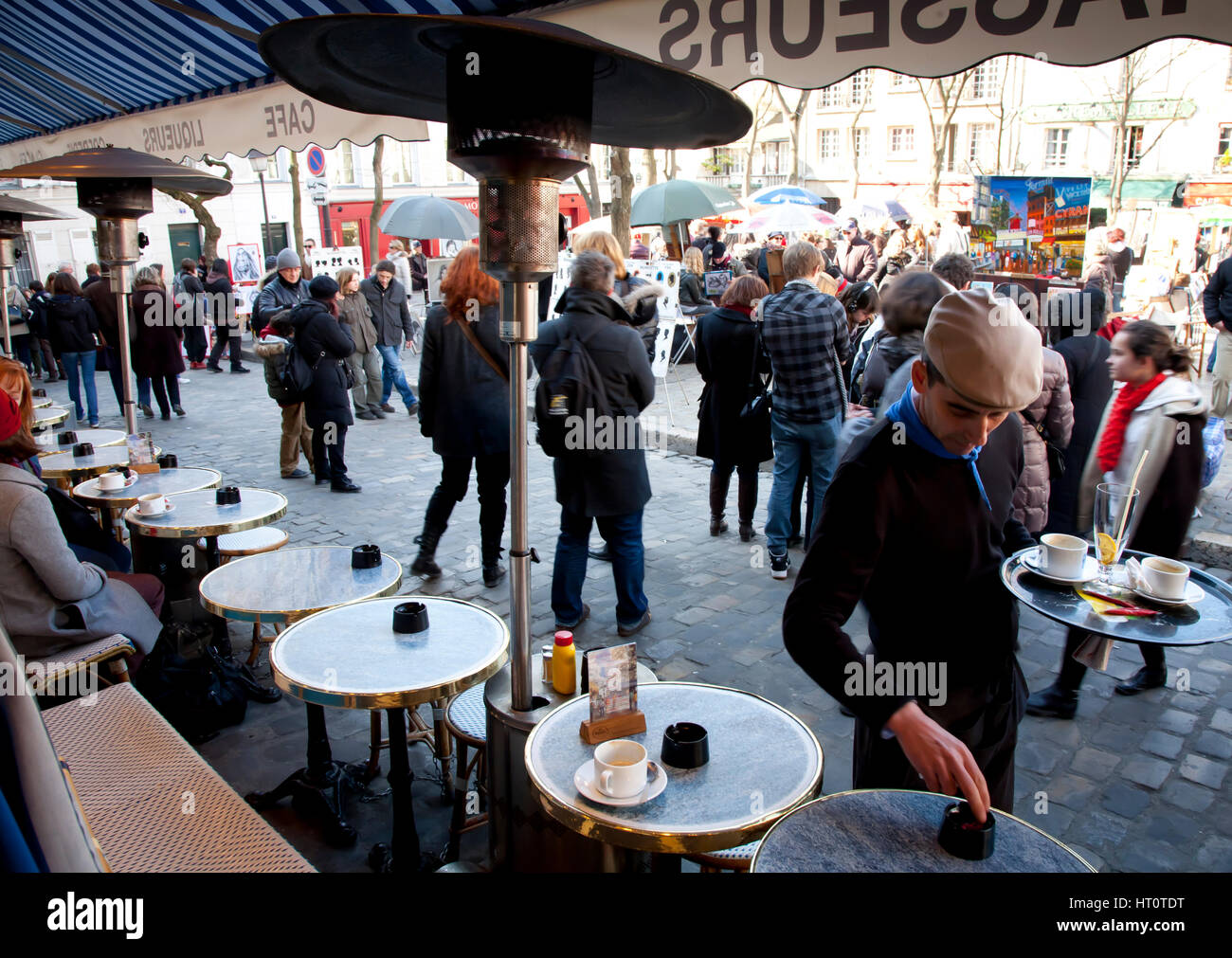 French pavement café hi-res stock photography and images - Alamy