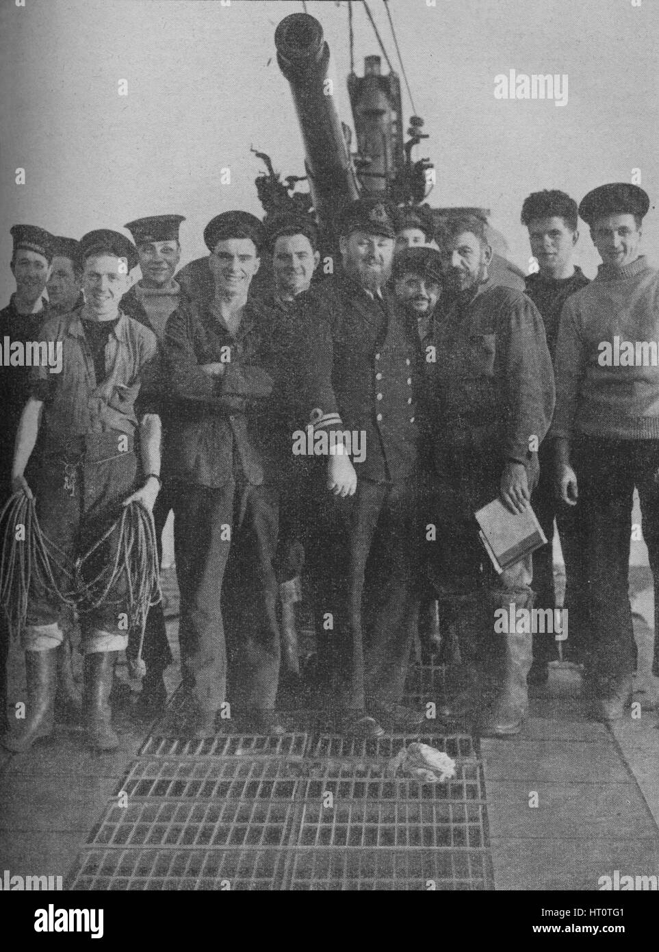 Ww2 naval ship crew hi-res stock photography and images - Alamy