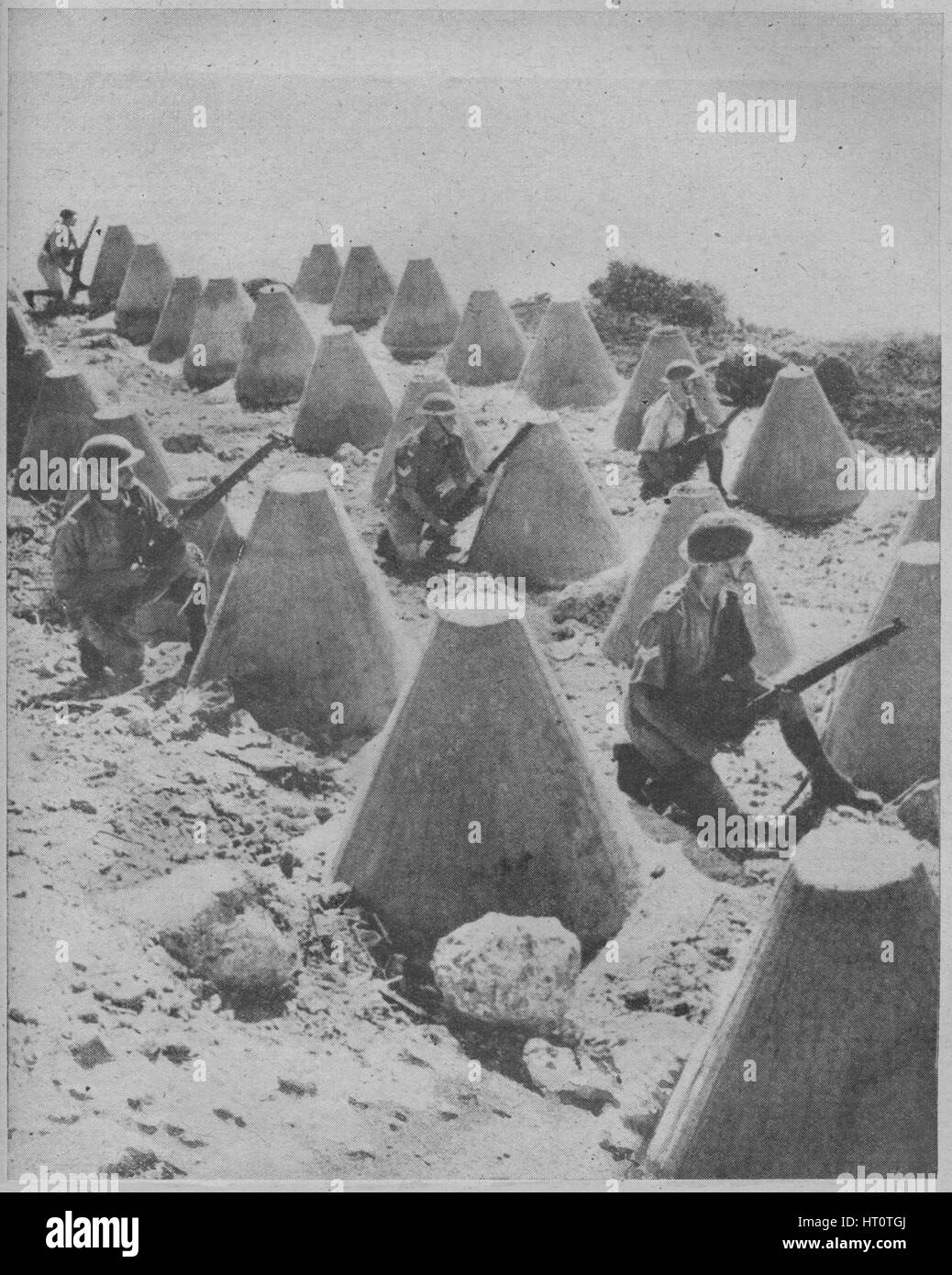 Ww2 british soldiers tank hi-res stock photography and images - Alamy