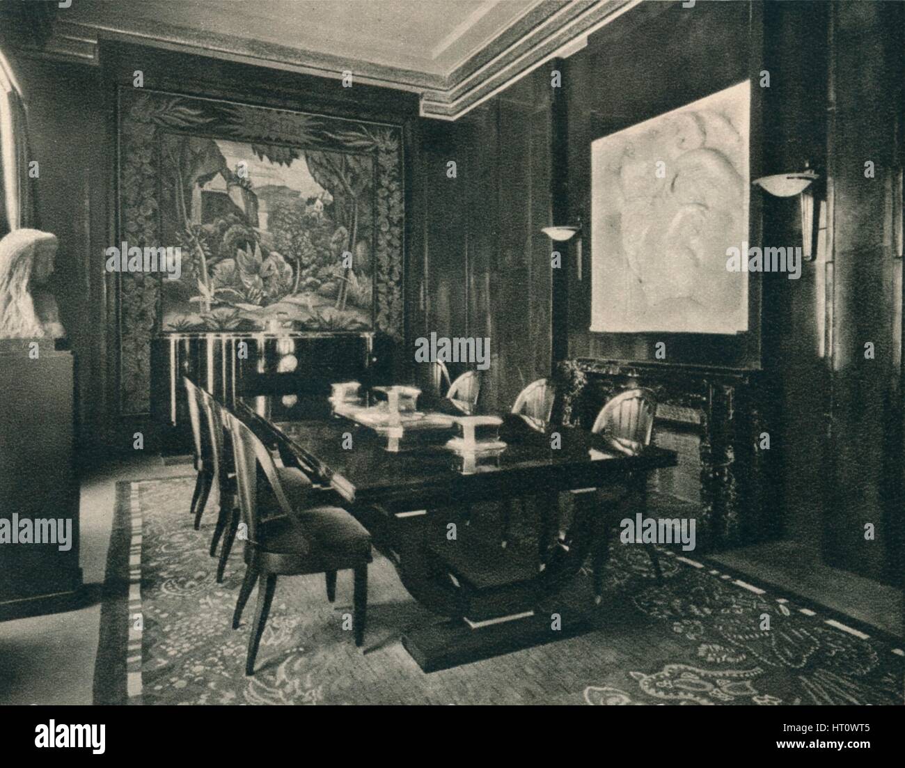 1925 paris exhibition hi-res stock photography and images - Alamy