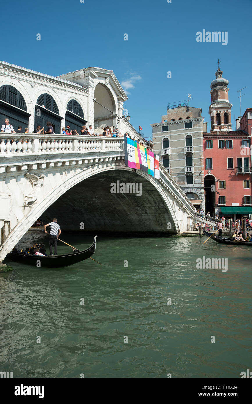 Venice bridge rialto hi-res stock photography and images - Alamy