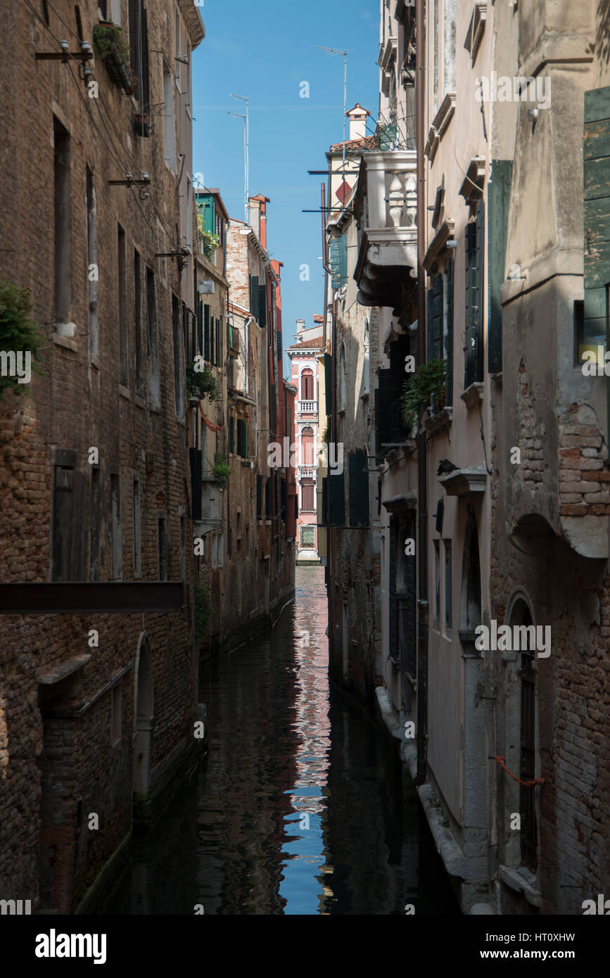 Quiet waterway hi-res stock photography and images - Alamy
