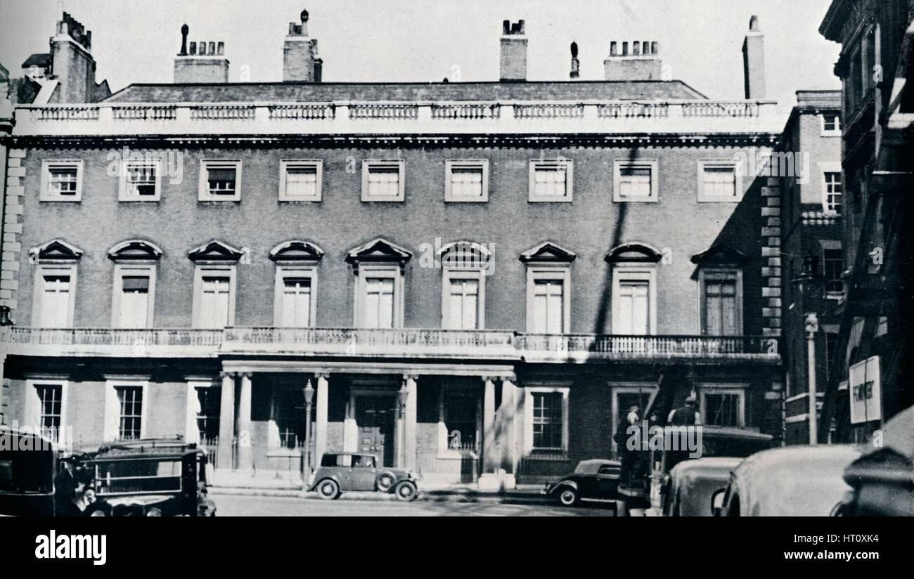 Norfolk house london hi-res stock photography and images - Alamy