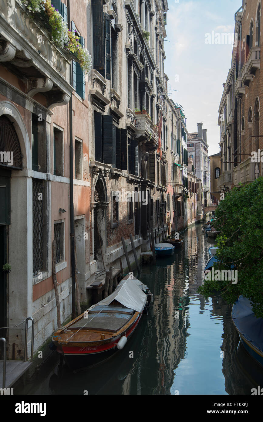 Quiet waterway hi-res stock photography and images - Alamy