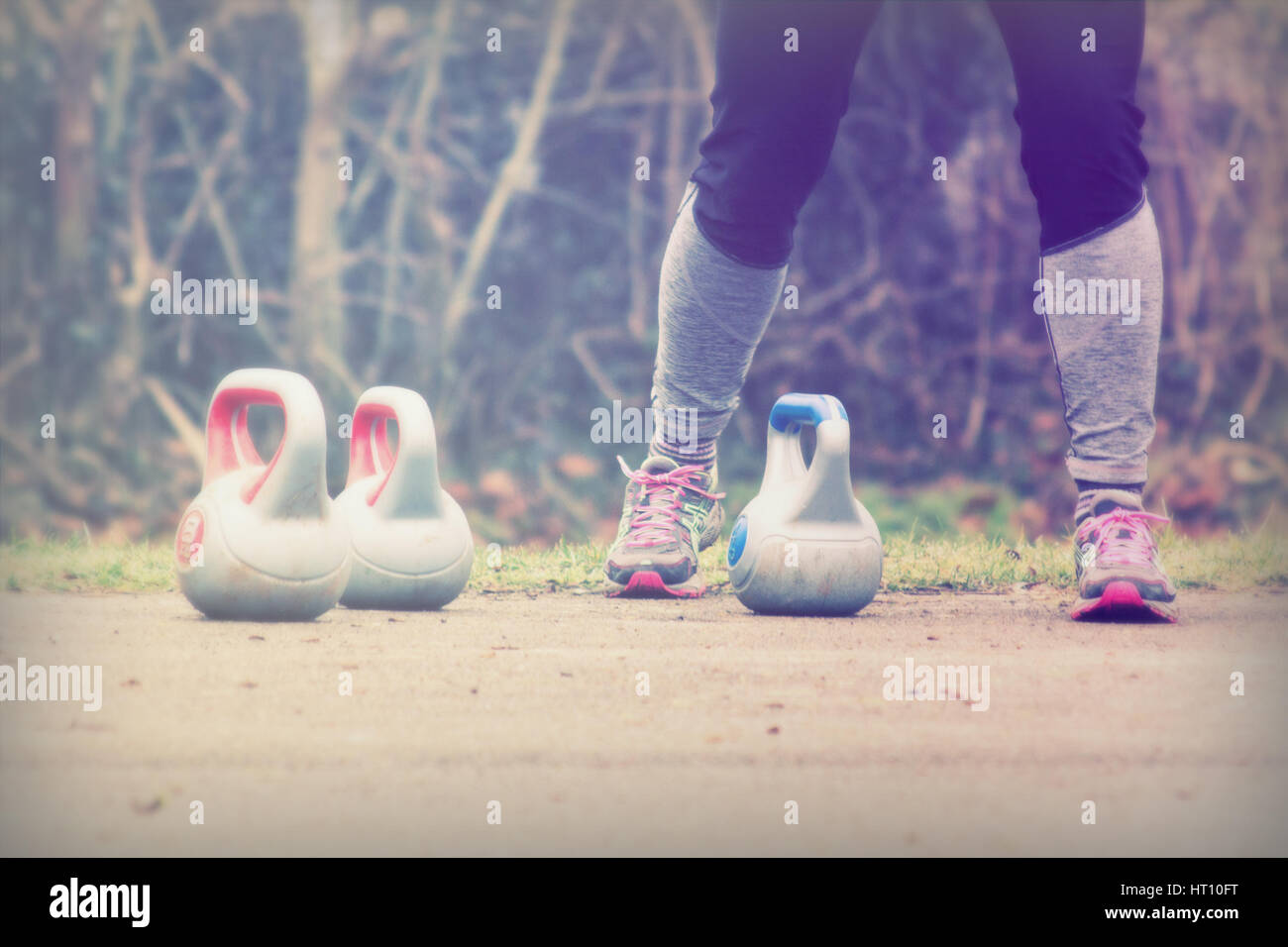 People doing keep fit exercise in the park Stock Photo - Alamy