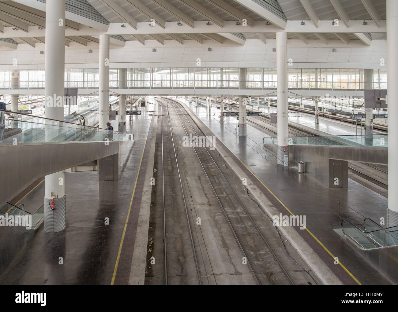 modern train terminal Stock Photo - Alamy
