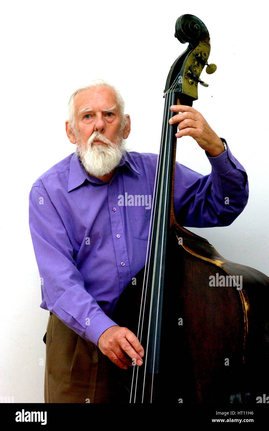 Bearded bassist hi-res stock photography and images - Alamy