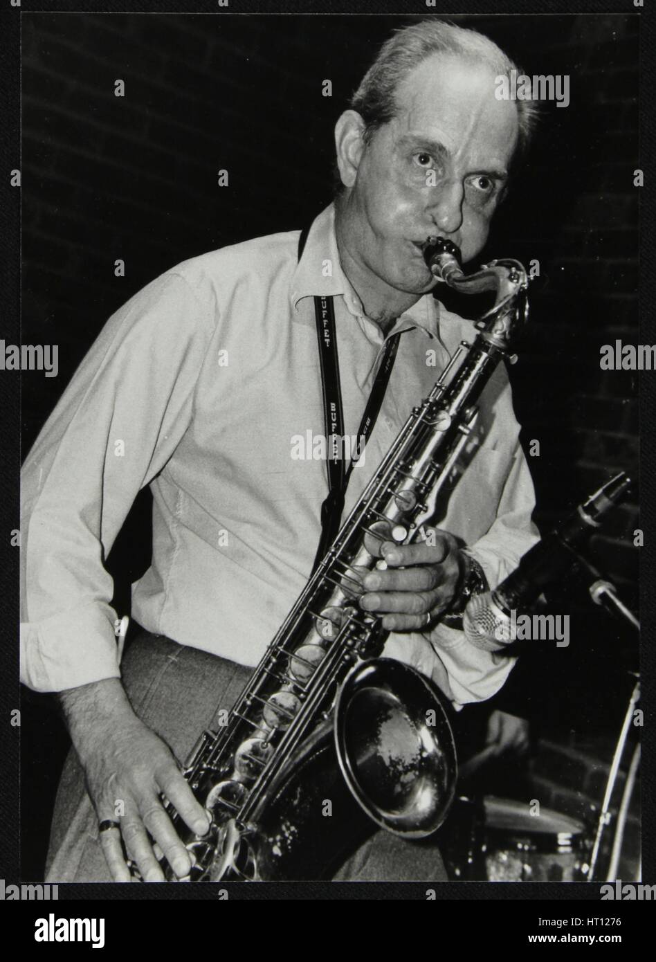 Bobby Wellins playing tenor saxophone at The Fairway, Welwyn Garden ...