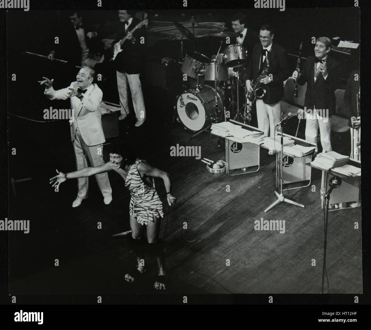 Bandleader joe loss and his singer hi-res stock photography and images ...