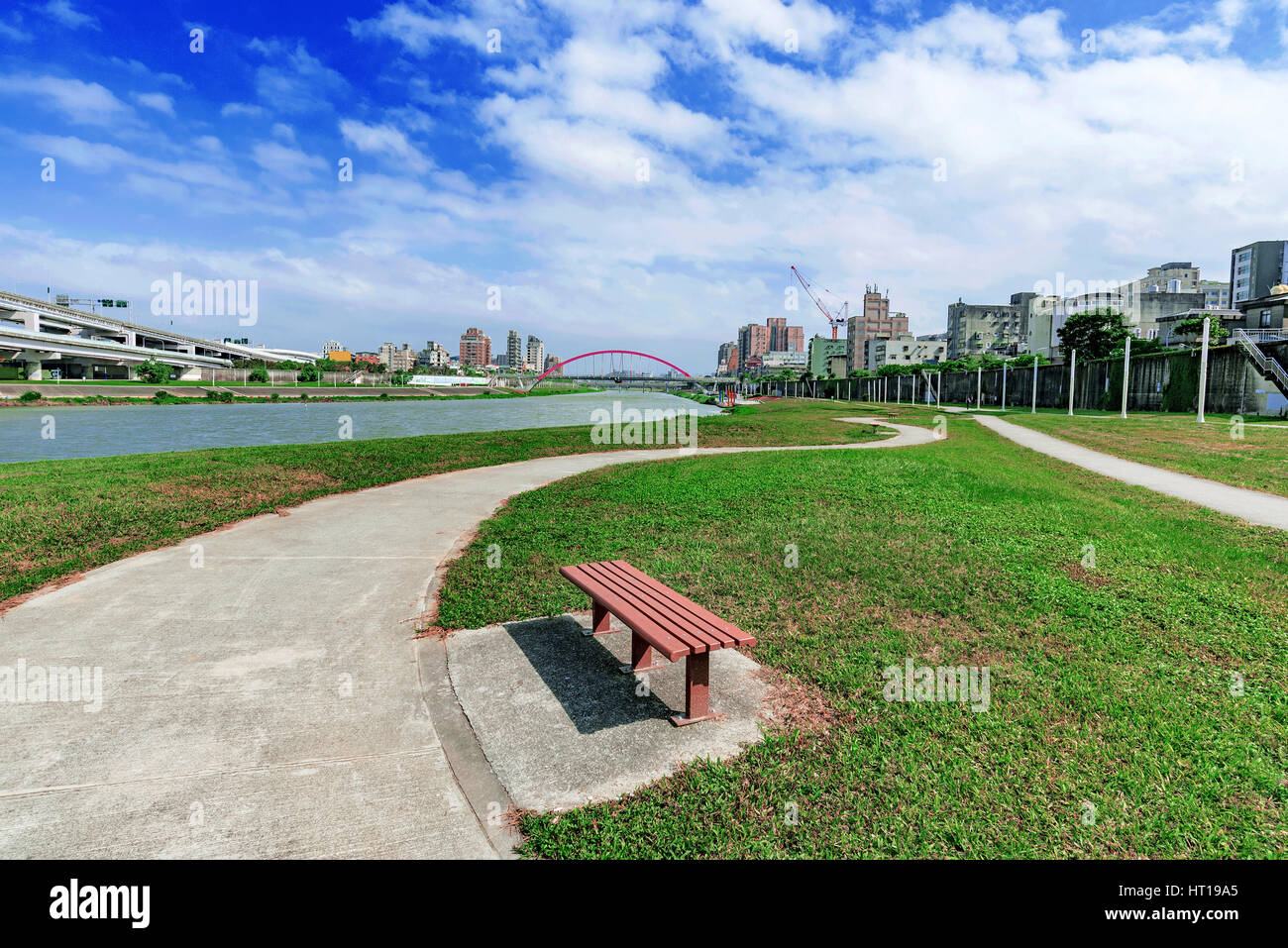 Sunny park scene hi-res stock photography and images - Alamy
