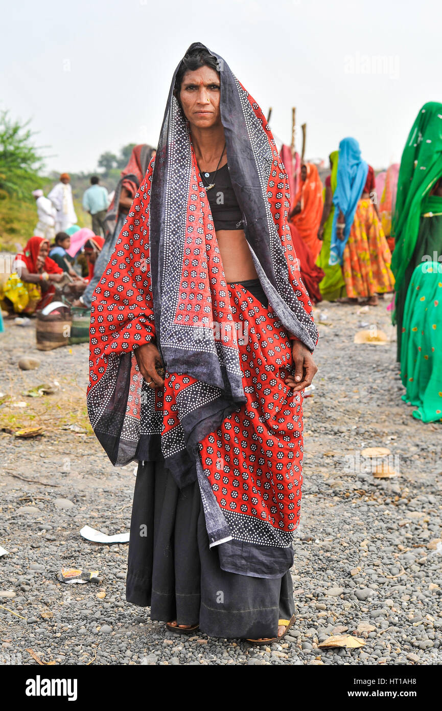Tall indian woman hi-res stock photography and images - Alamy