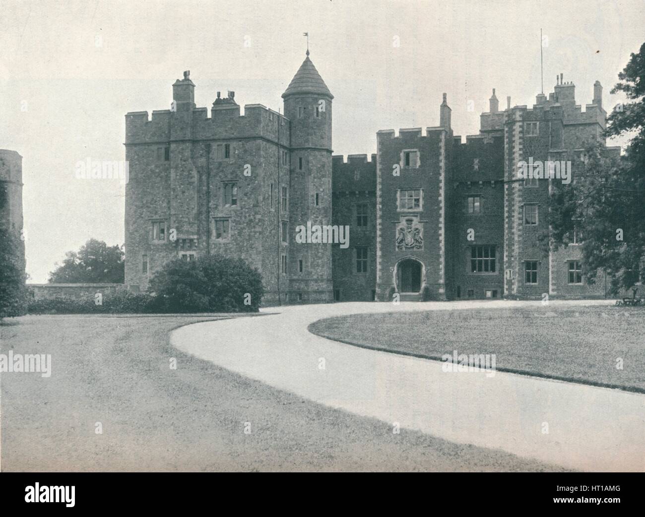 Dunster castle exterior hi-res stock photography and images - Alamy