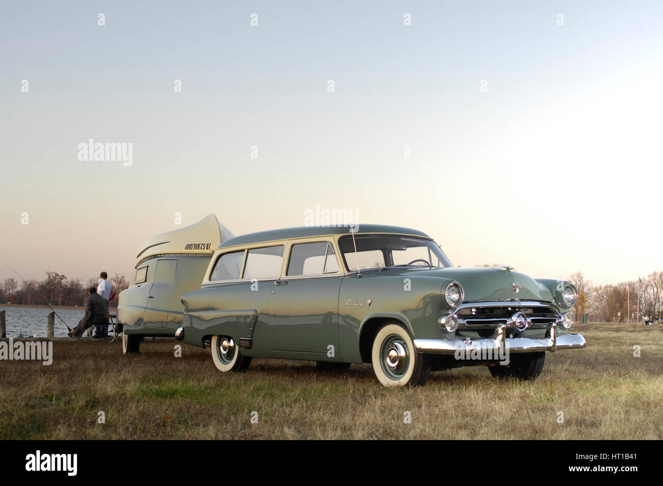 1952 ford ranch wagon hi-res stock photography and images - Alamy