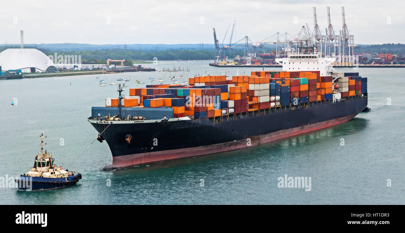 Southhampton dock hi-res stock photography and images - Alamy