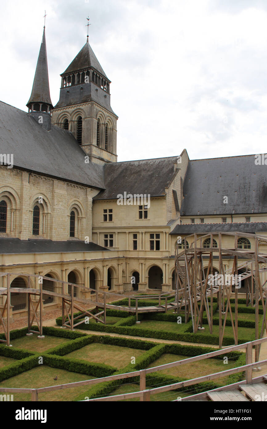 Tuffeau stone hi-res stock photography and images - Alamy