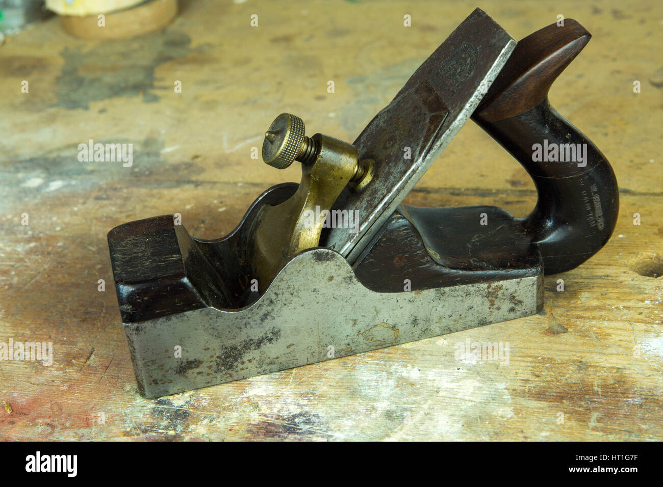 Here is an old wordworking plane that I inherited from my father-in-law ...