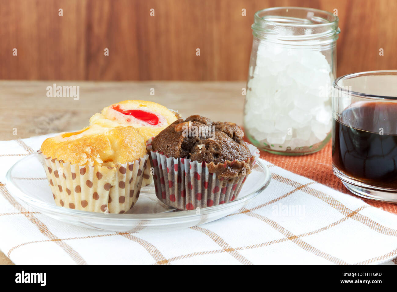 Cupcakes of colors and flavors hi-res stock photography and images - Alamy
