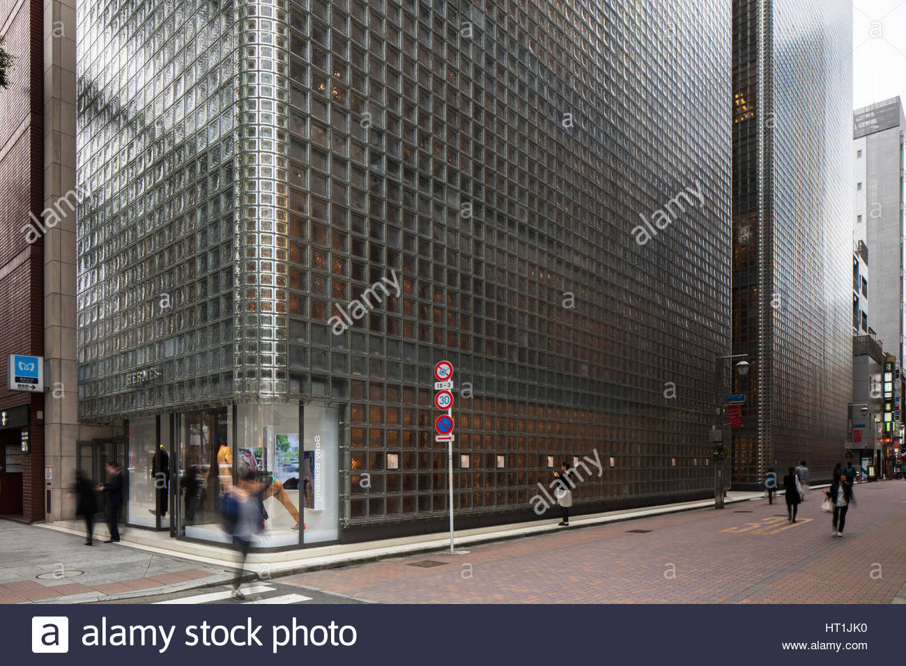 Maison Hermes Tokyo Stock Photos & Maison Hermes Tokyo Stock Images - Alamy