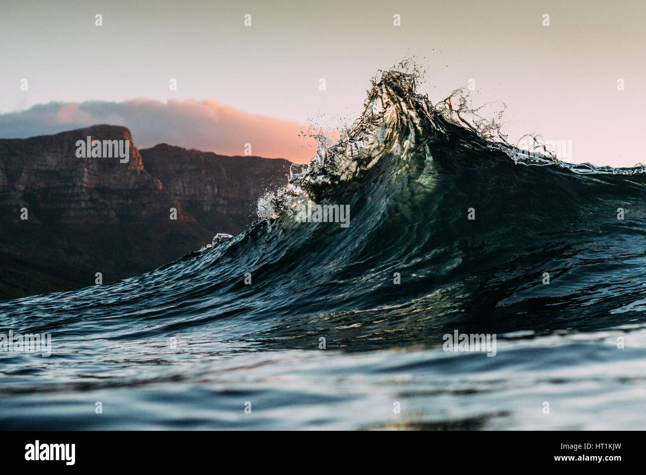 Mountain and wave hi-res stock photography and images - Alamy