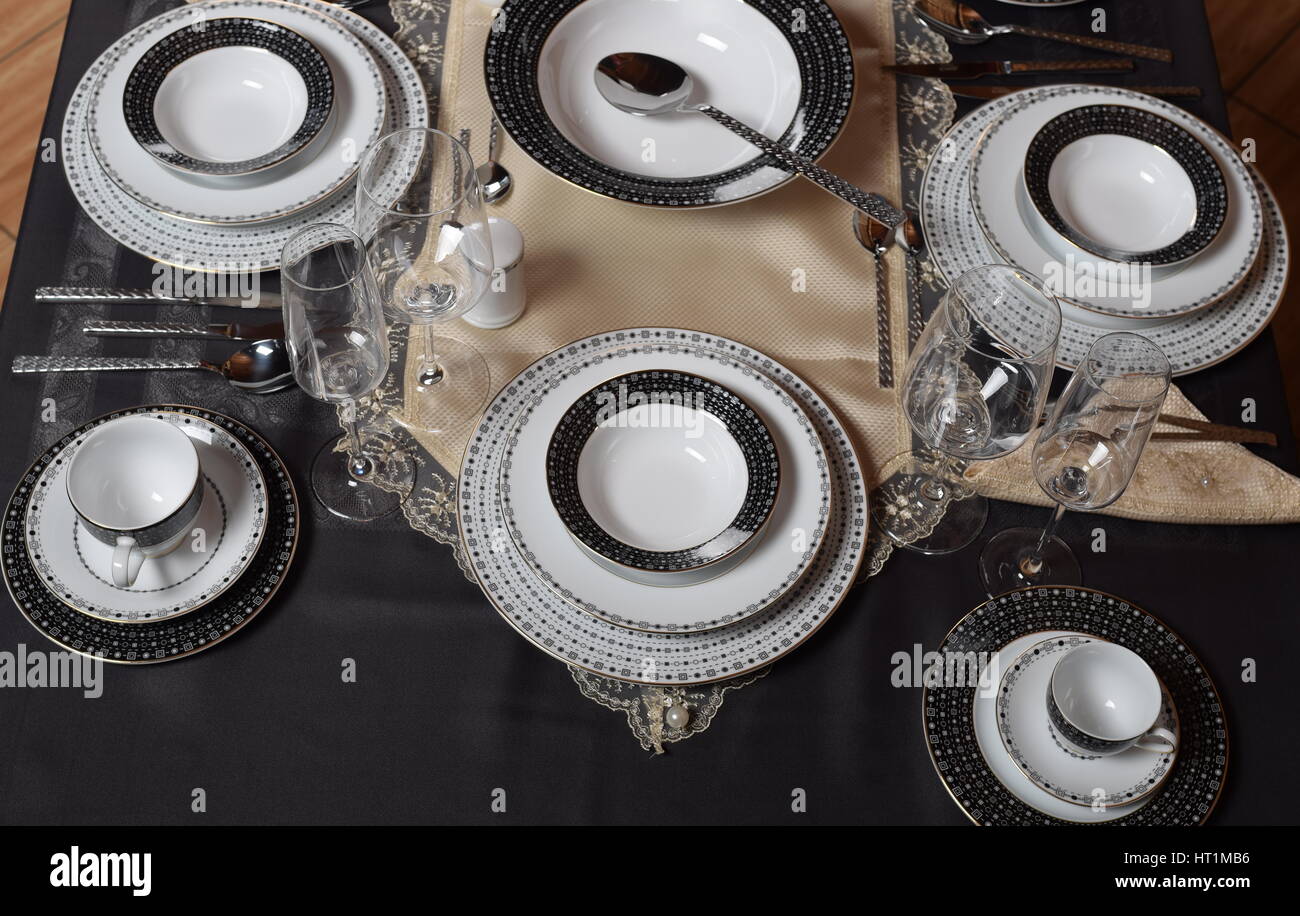 White luxury sets of porcelain bowl set on wooden table Stock Photo - Alamy