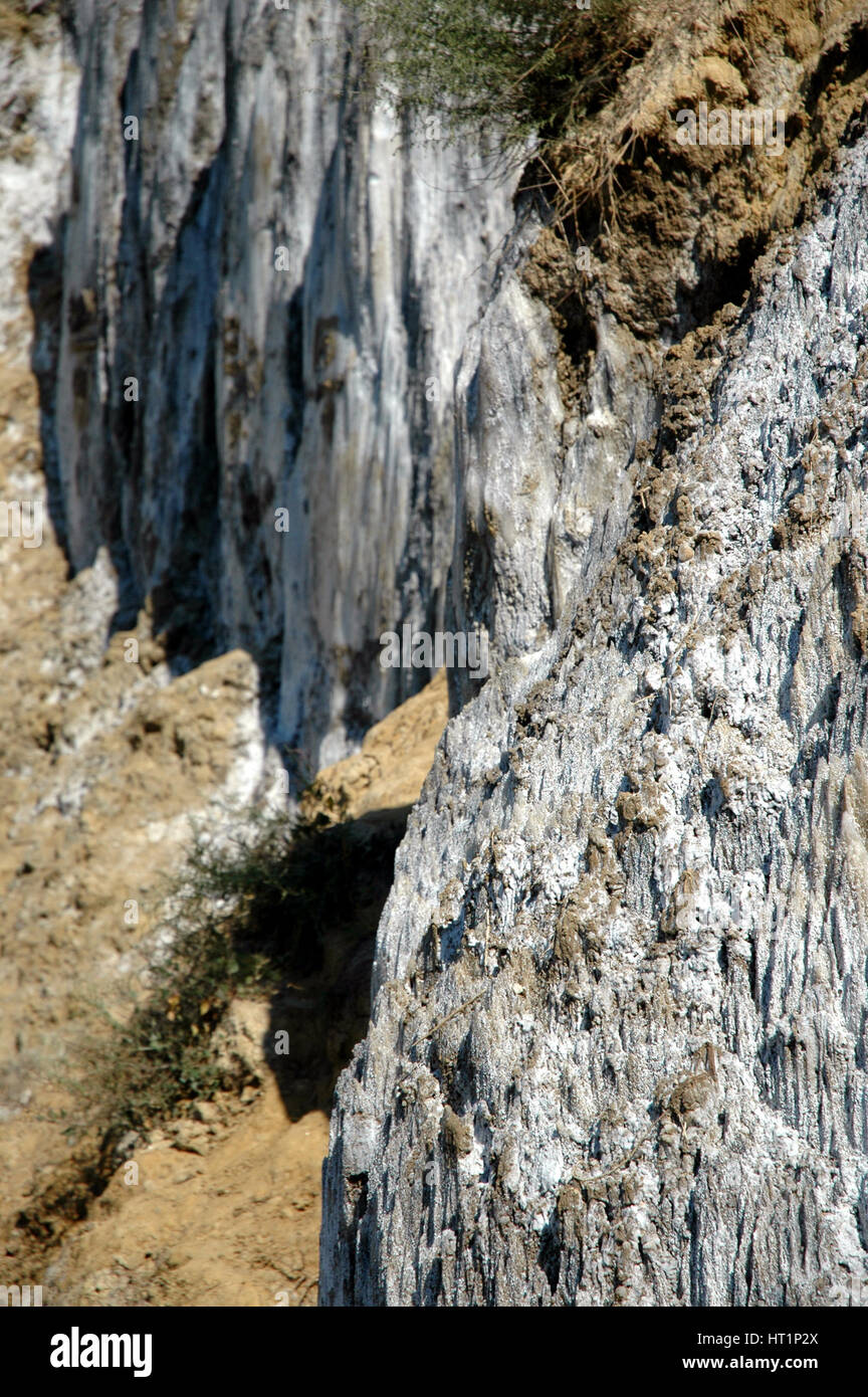 Salt deposit, a sedimentary geological strata Stock Photo - Alamy