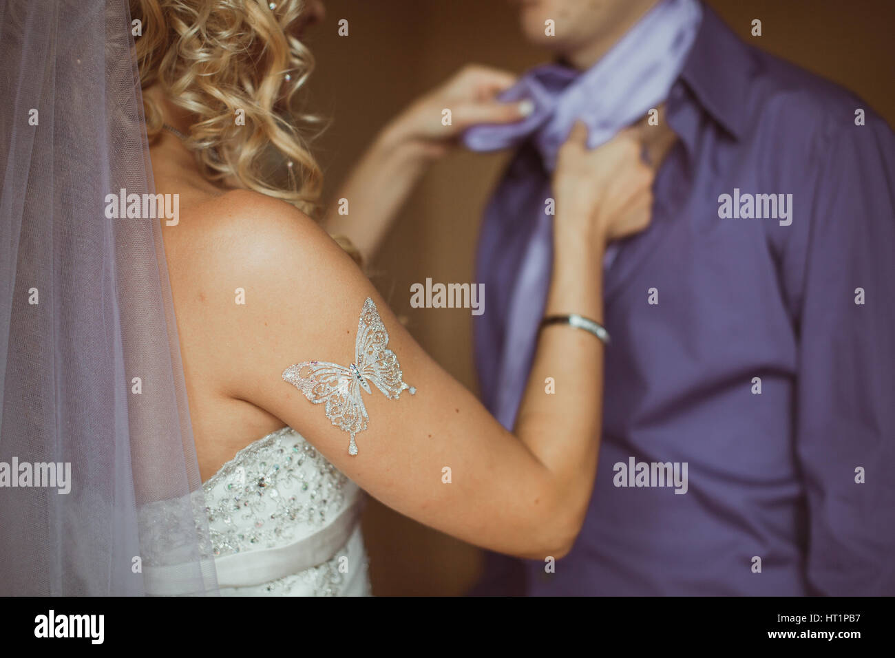 bride getting ready. Bridal morning Stock Photo - Alamy