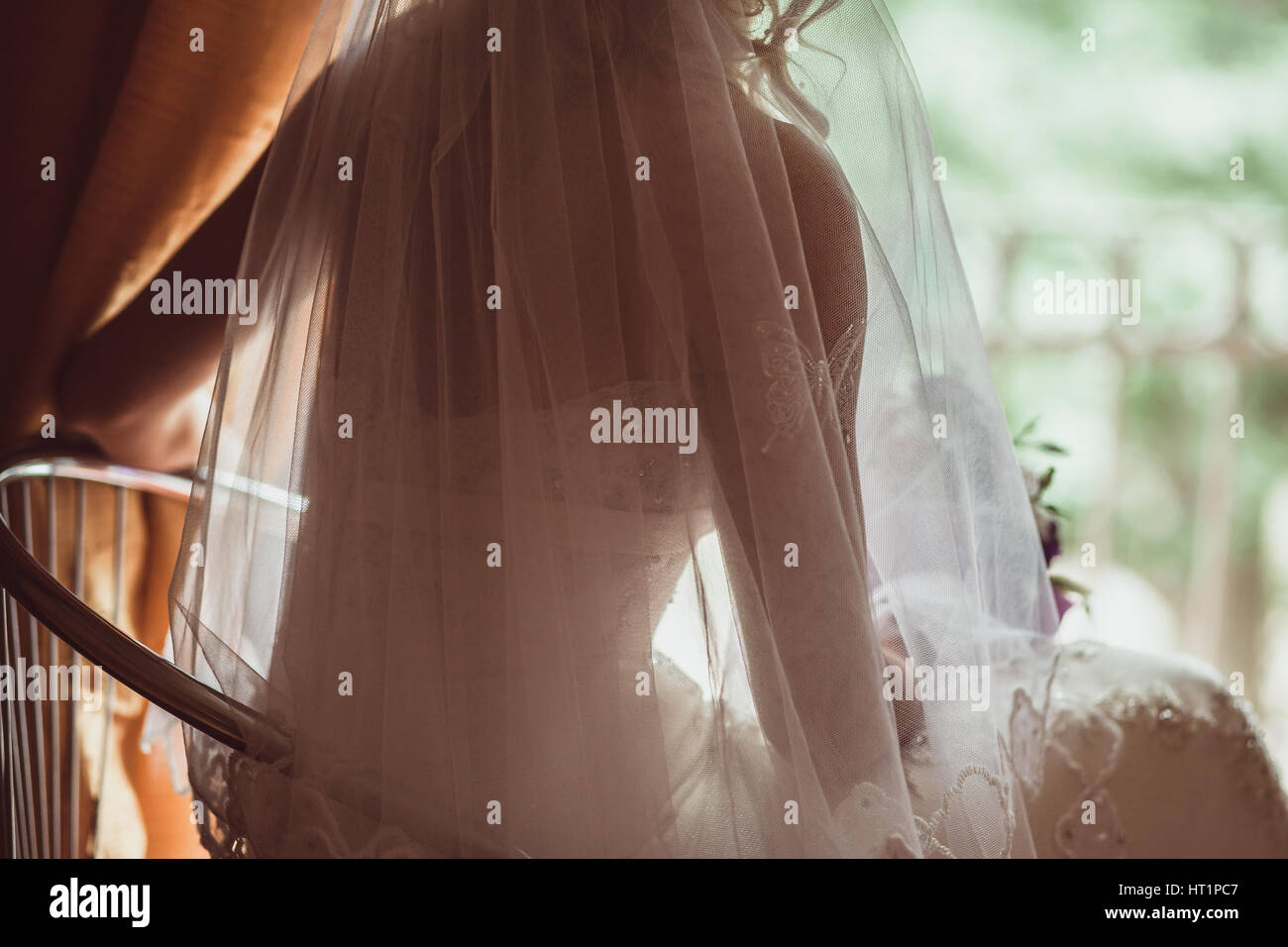 bride getting ready. Bridal morning Stock Photo - Alamy