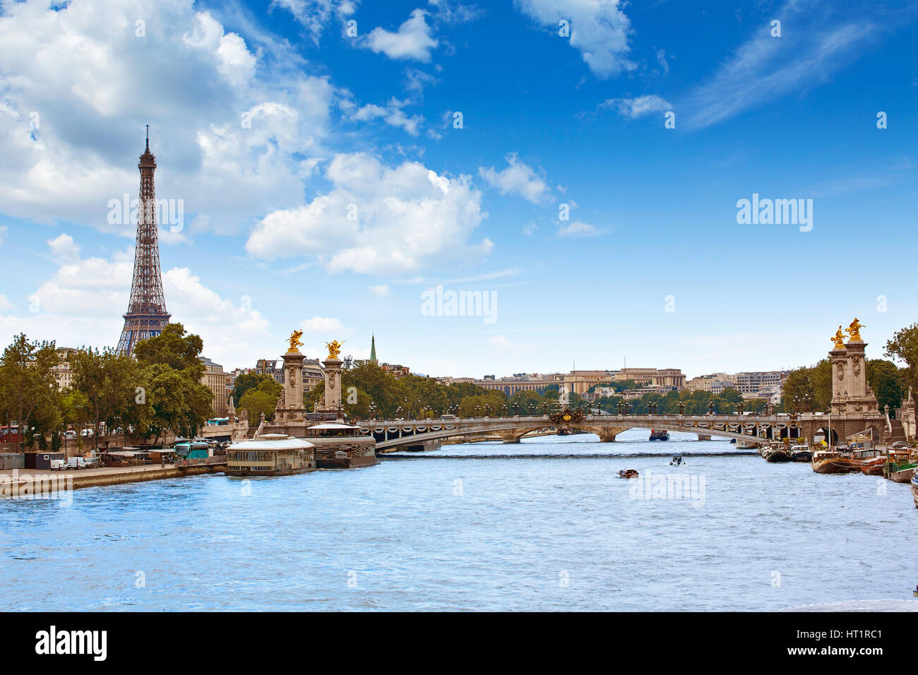 Bridge alexandre iii facade hi-res stock photography and images - Alamy