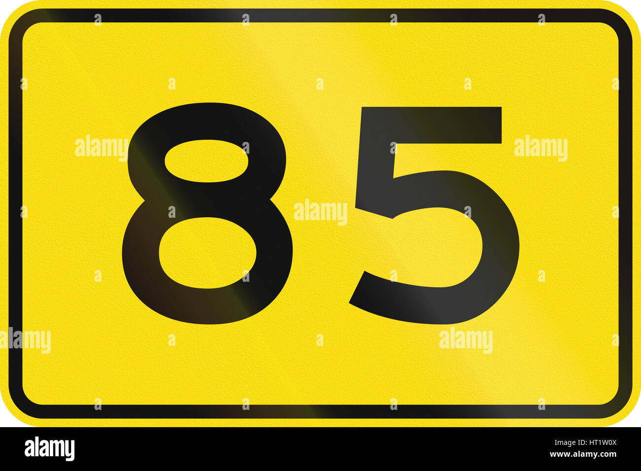 New Zealand road sign - Advisory speed of 85 kmh Stock Photo - Alamy