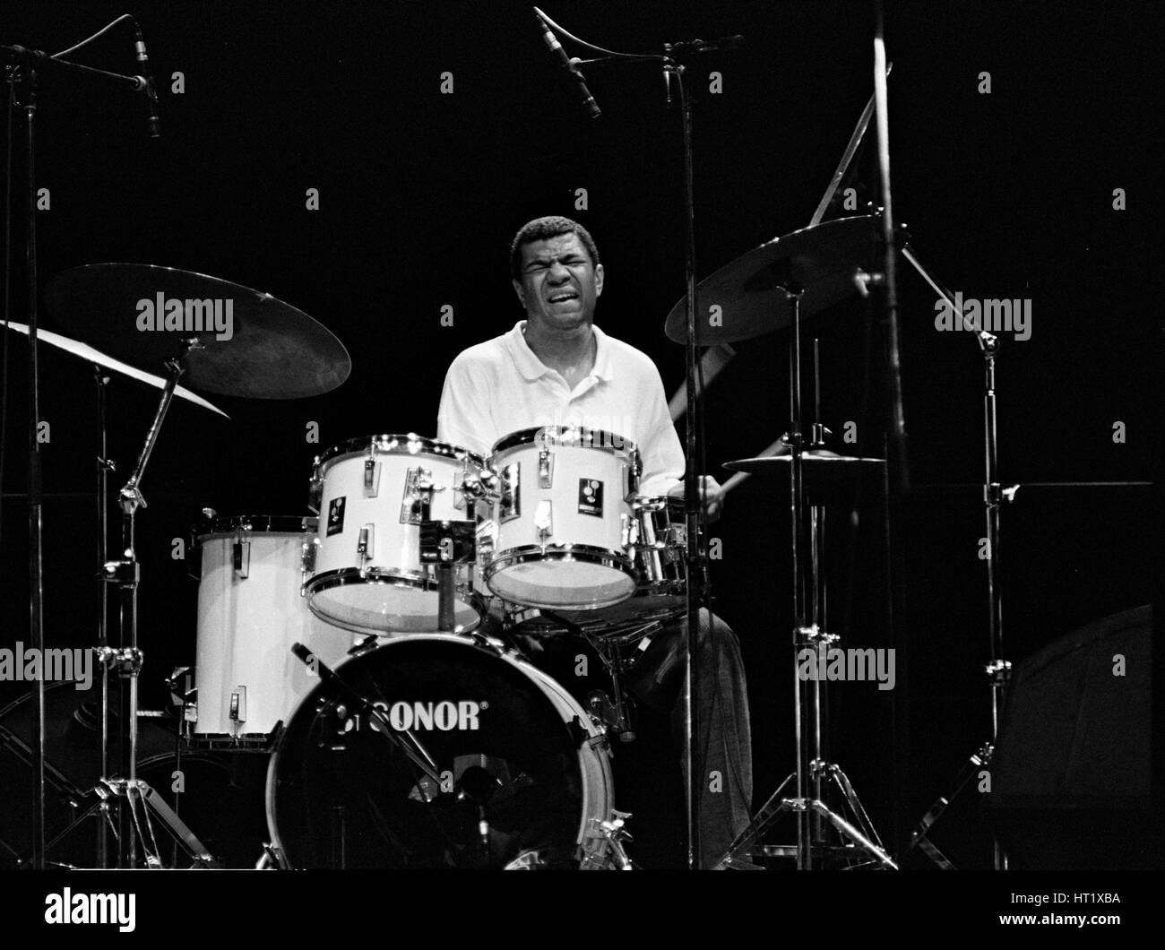 Hawth theatre crawley hi-res stock photography and images - Alamy