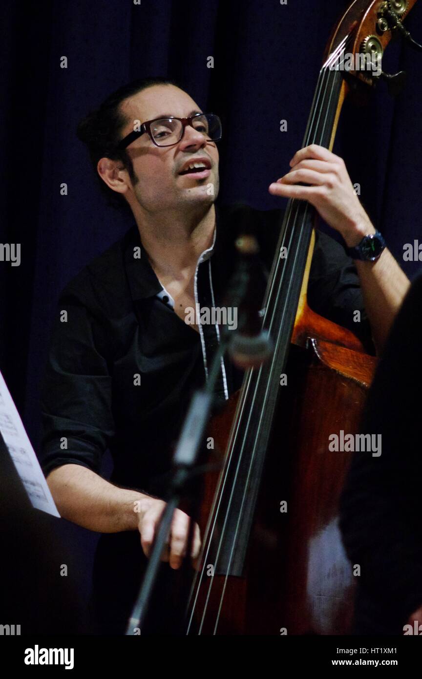 Ricardo Rodriguez, Watermill Jazz Club, Dorking, Surrey, Jan 2016 ...