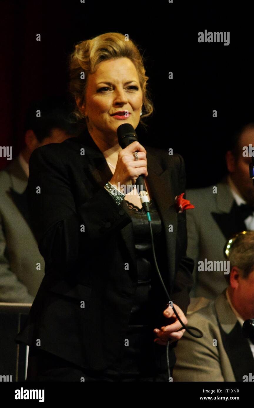 Claire martin singer hi-res stock photography and images - Alamy