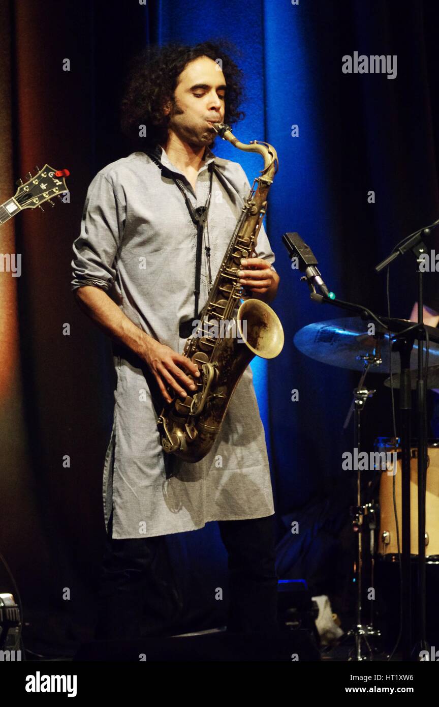 Idris Rahman, Ropetackle Arts Centre, Shoreham, West Sussex, Jan 2016 ...