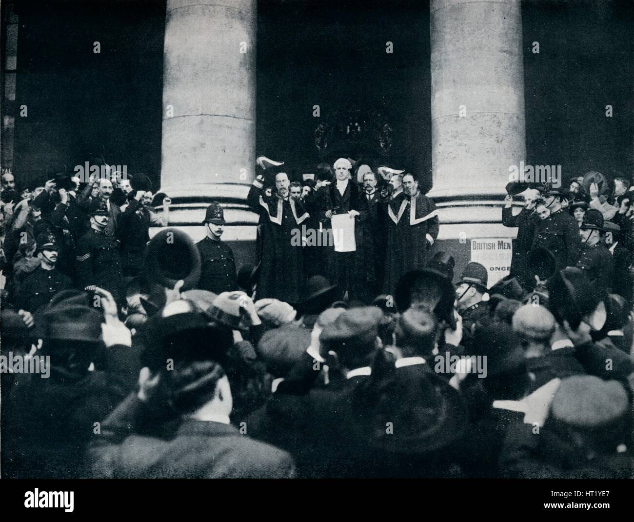 Ww1 royal proclamation england hi-res stock photography and images - Alamy