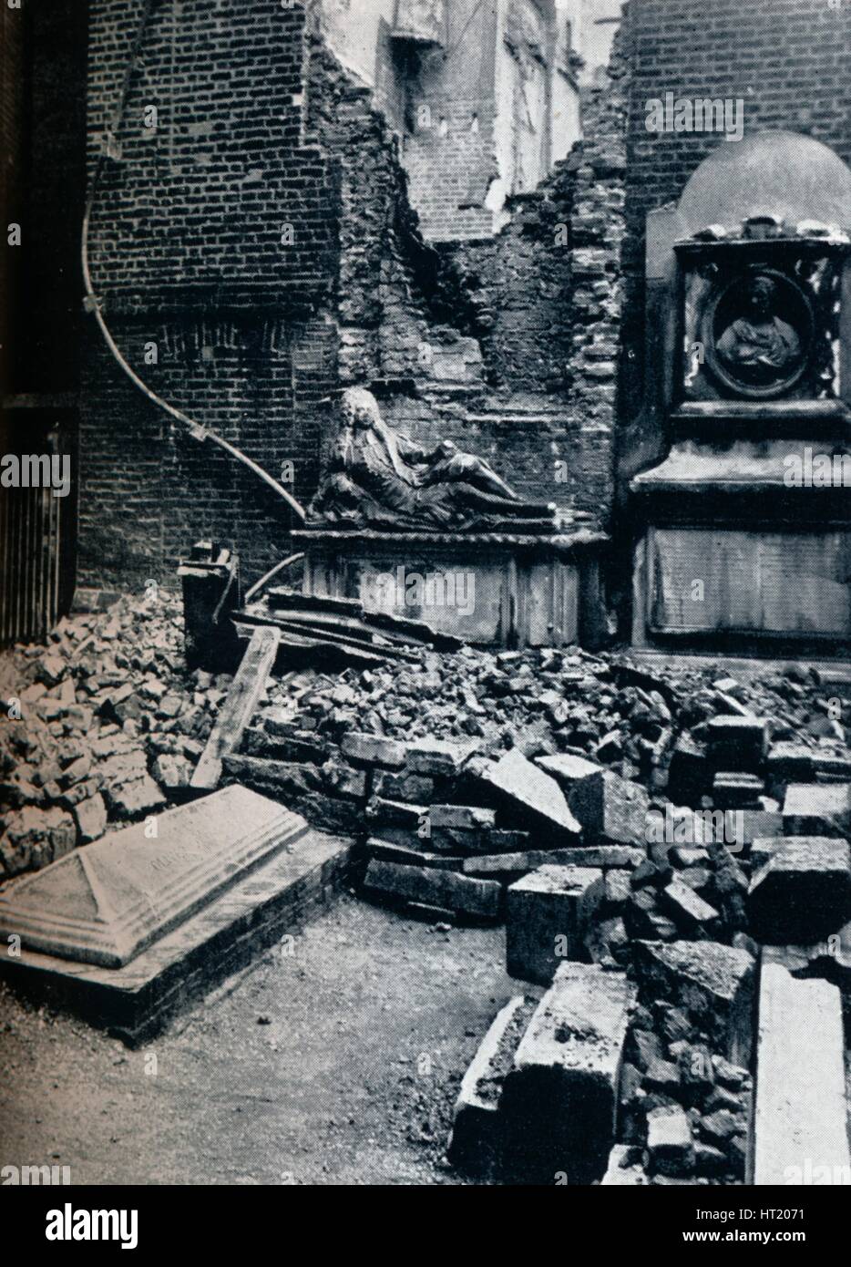 'Master's House: with tombstone in commemoration to Oliver Goldsmith ...