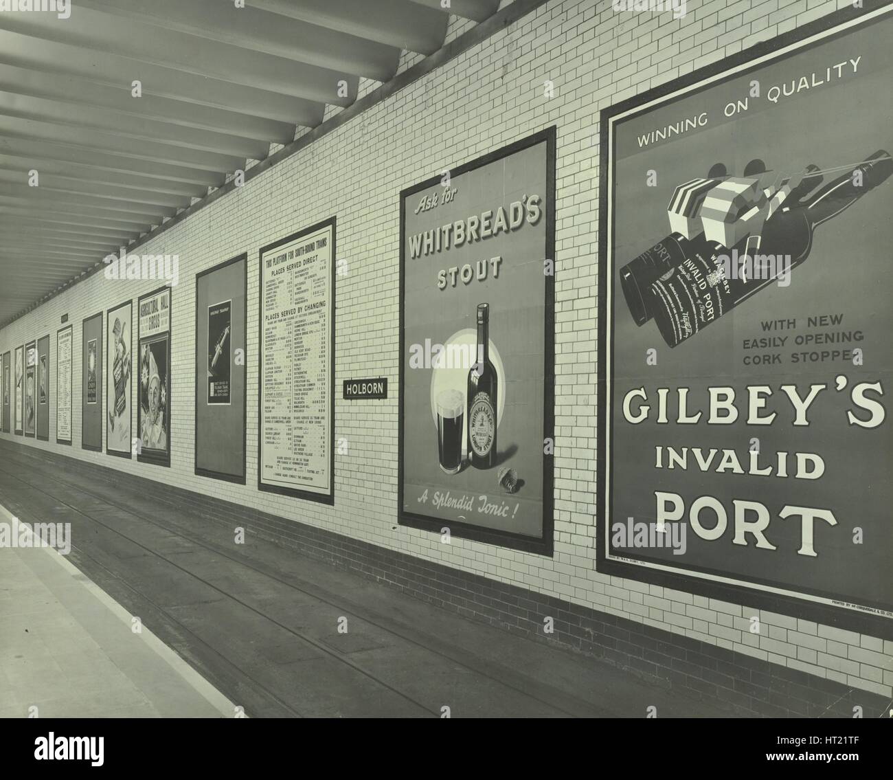 Underground advertisement poster 1930s hi-res stock photography and ...