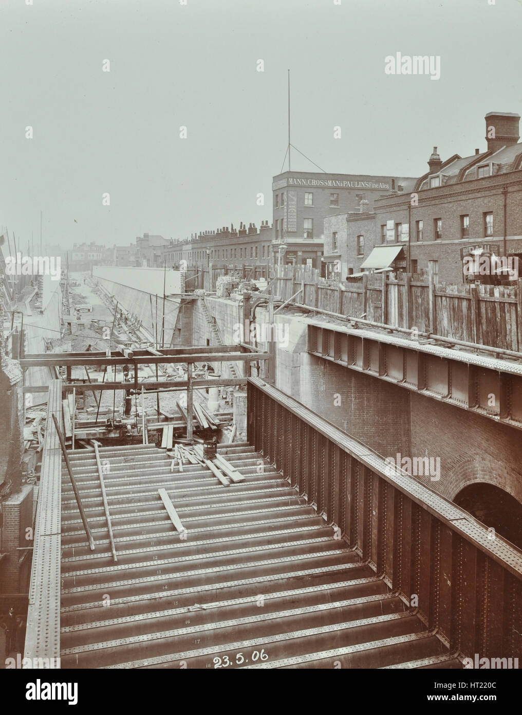 Construction of the bridge approach to Rotherhithe Tunnel, Bermondsey ...