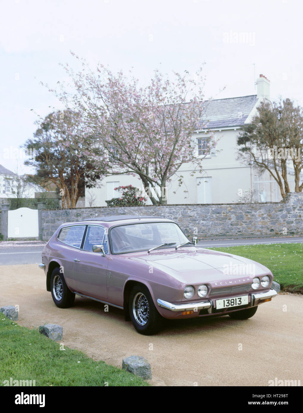 Reliant scimitar car hi-res stock photography and images - Alamy