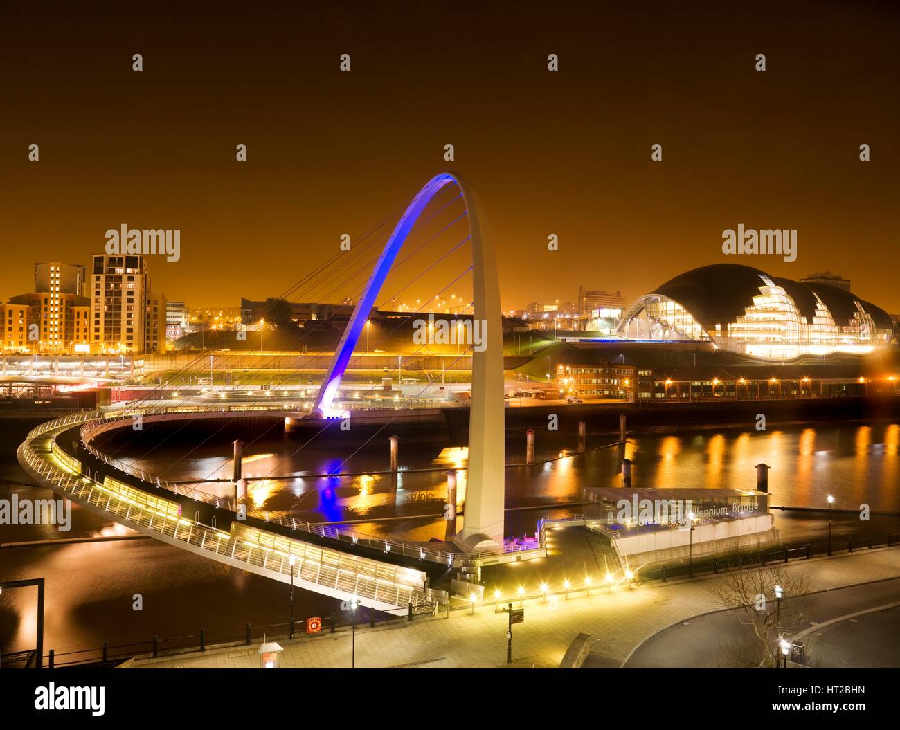 Gateshead Millennium Bridge connecting Gateshead and Newcastle upon ...