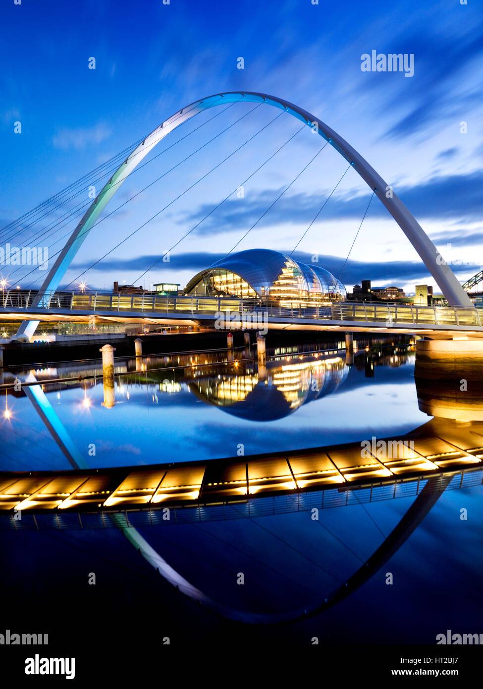 Gateshead Millennium Bridge connecting Gateshead and Newcastle upon ...