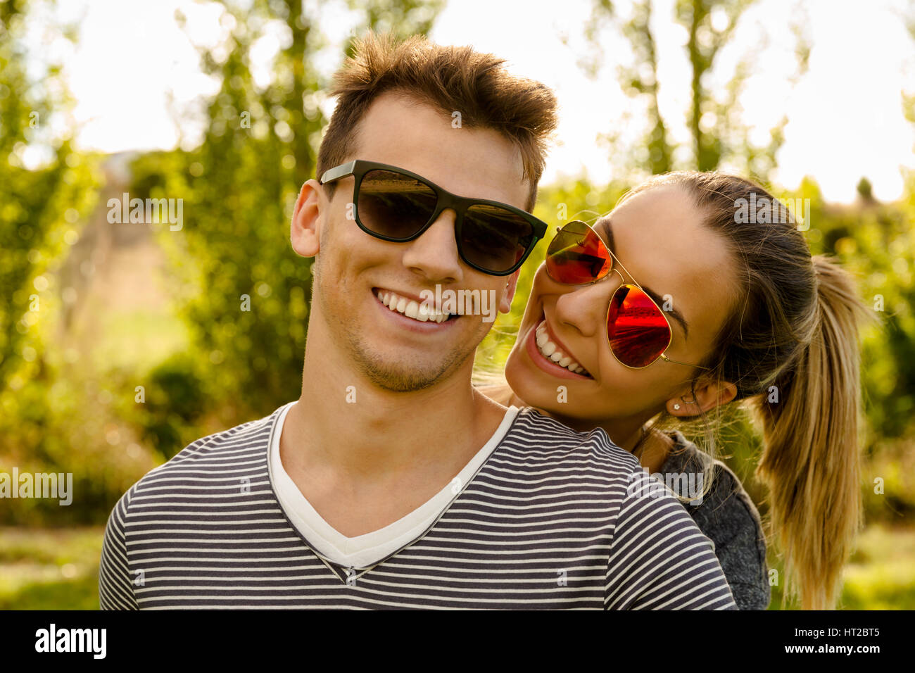 Cuddle date hi-res stock photography and images - Alamy