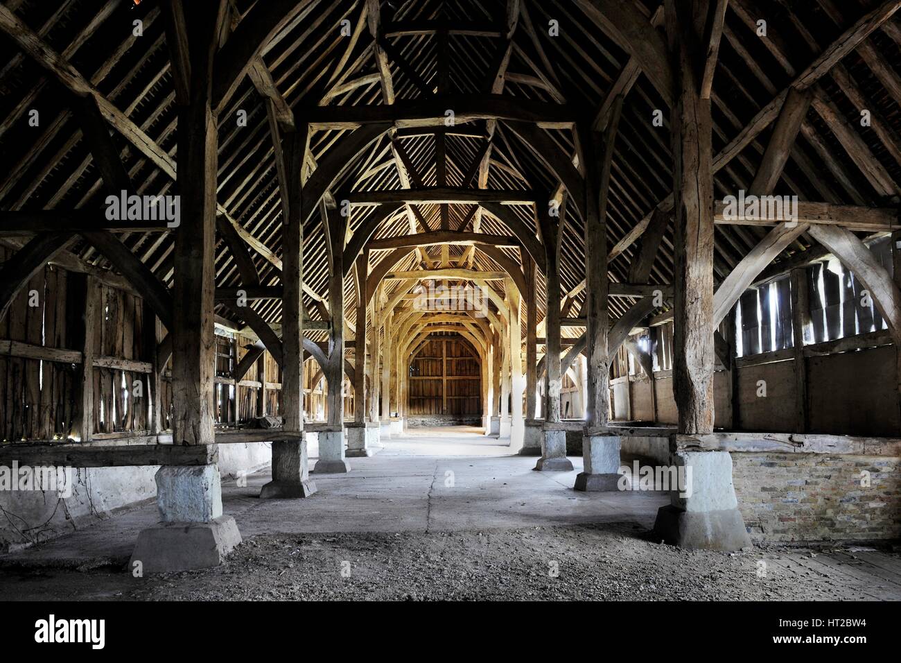 Harmondsworth barn hi-res stock photography and images - Alamy