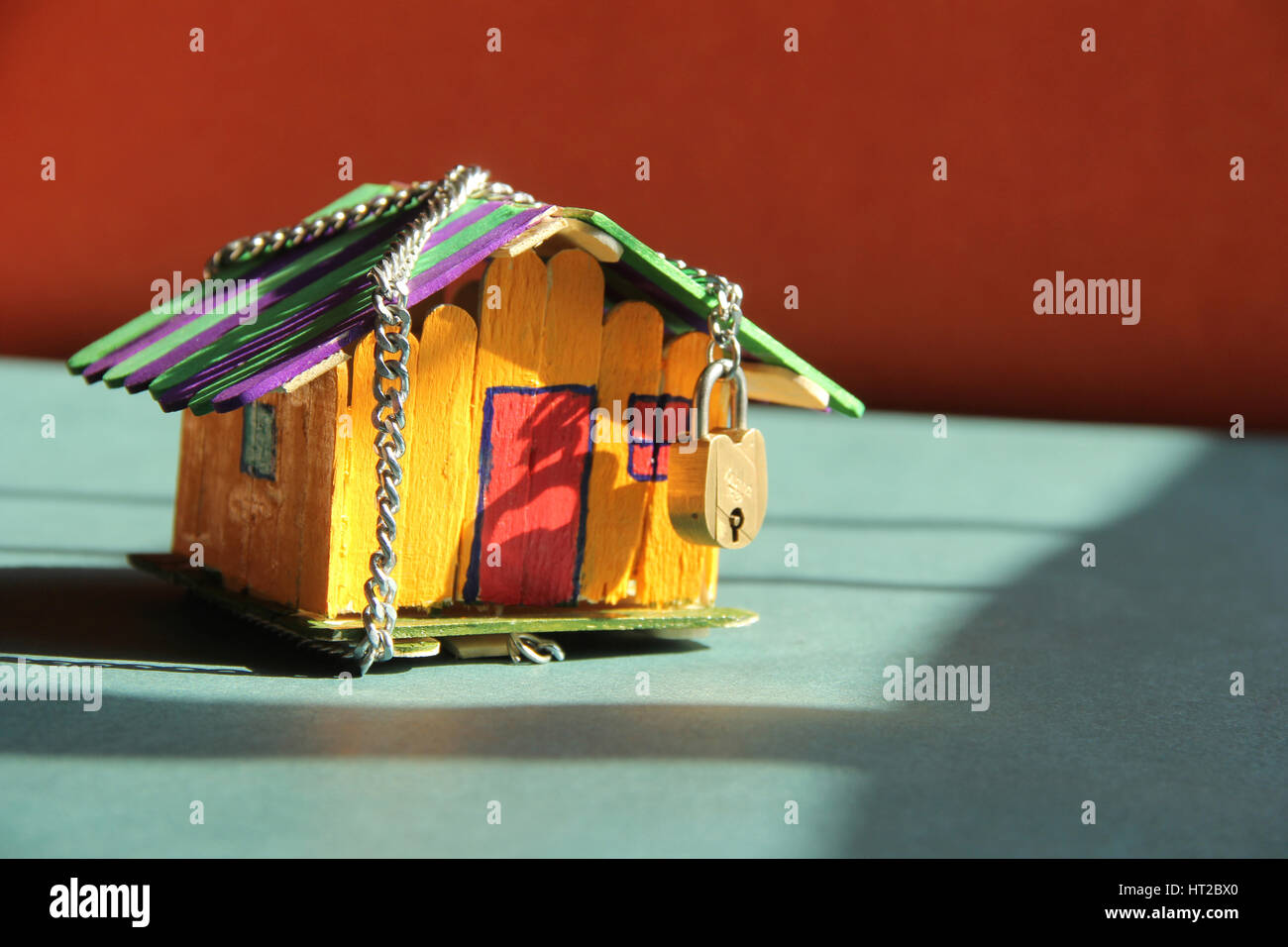 Chain house hi-res stock photography and images - Alamy