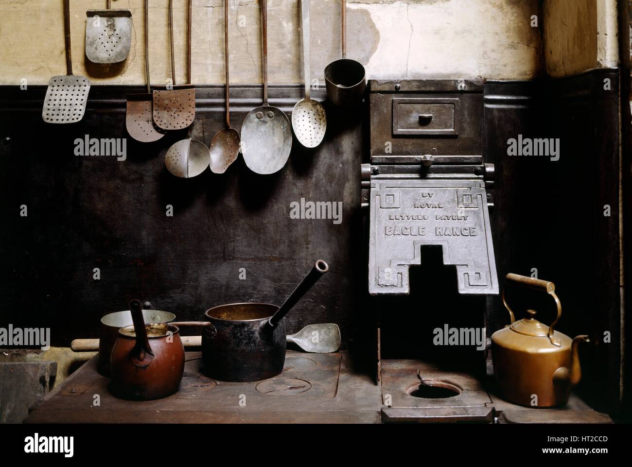 Stately house kitchen hi-res stock photography and images - Alamy