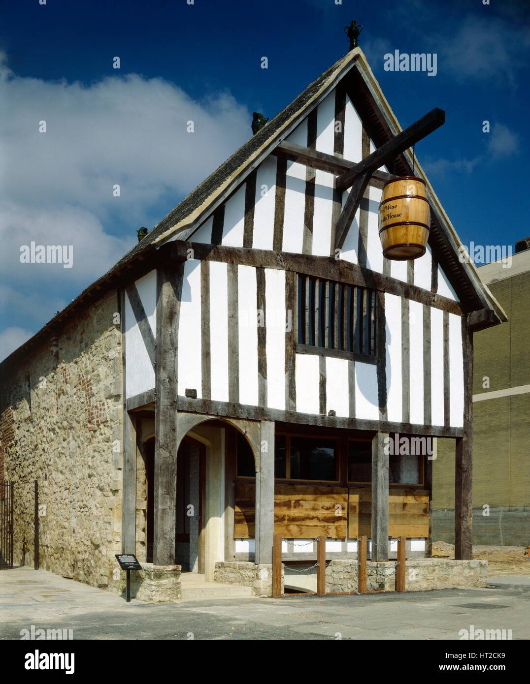 Medieval merchants house southampton hi-res stock photography and ...