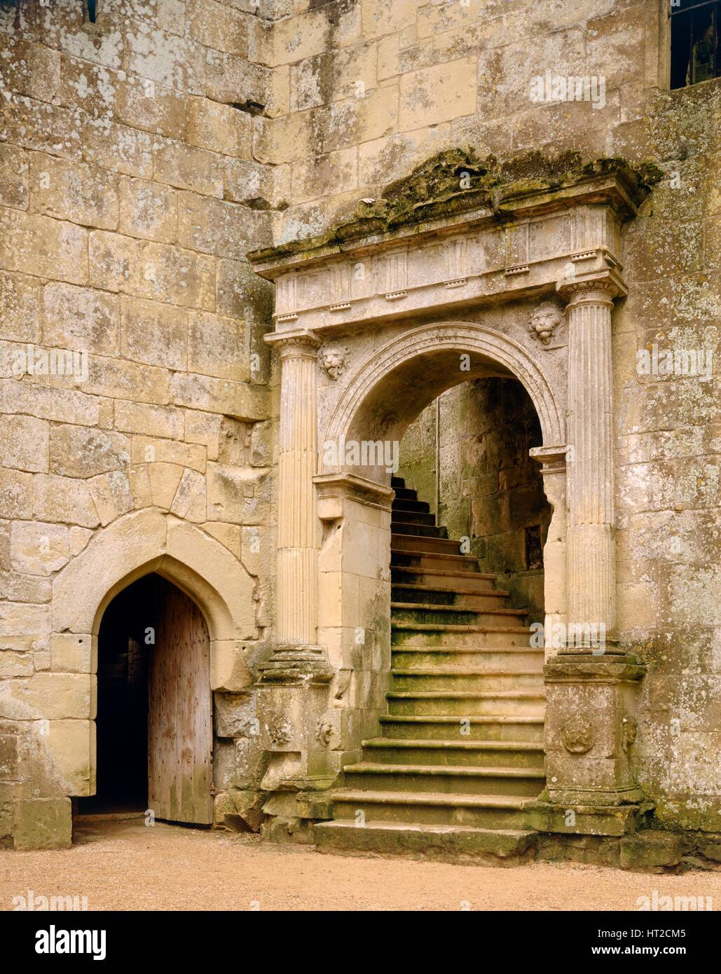 Stairs hall castle hi-res stock photography and images - Alamy